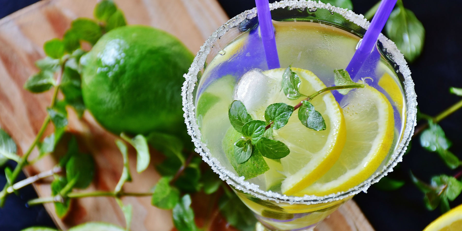 4 коктейля для летних вечеринок - Лайфхакер