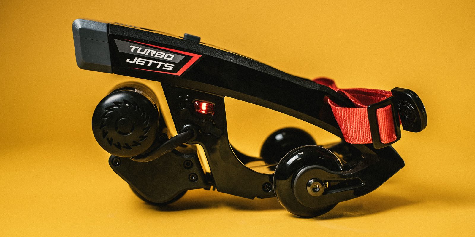 Обзор Razor Turbo Jetts — электророликов, которые легко носить с собой ...