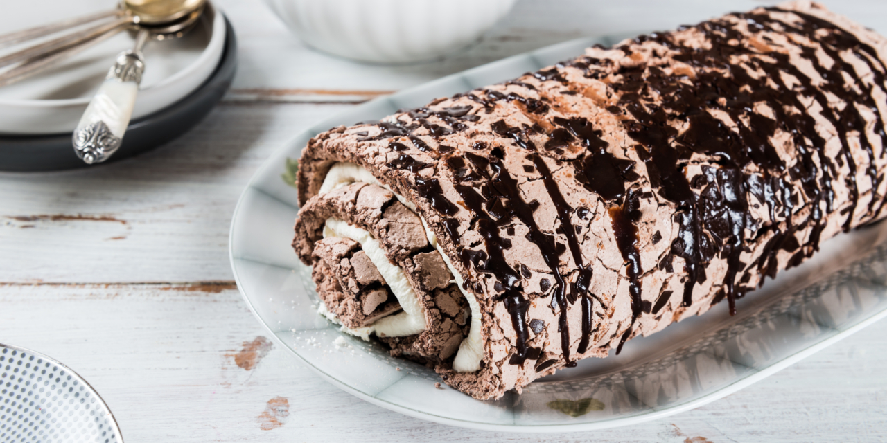 Сладкие рулеты: рецепты — Лайфхакер