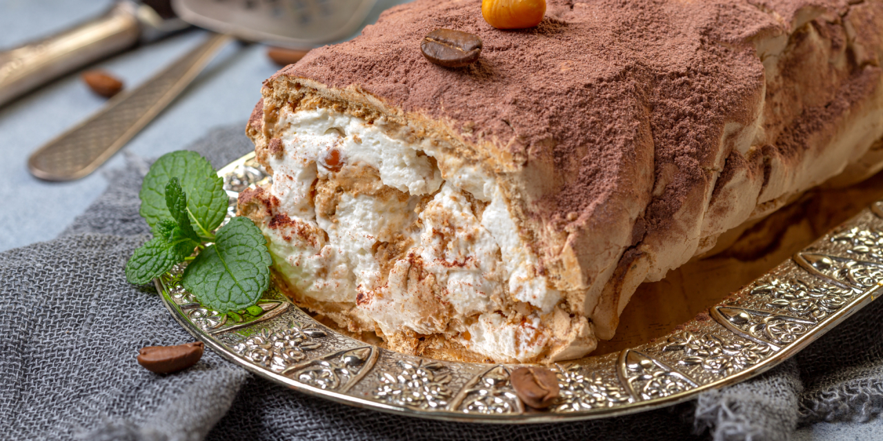 Сладкие рулеты: рецепты — Лайфхакер