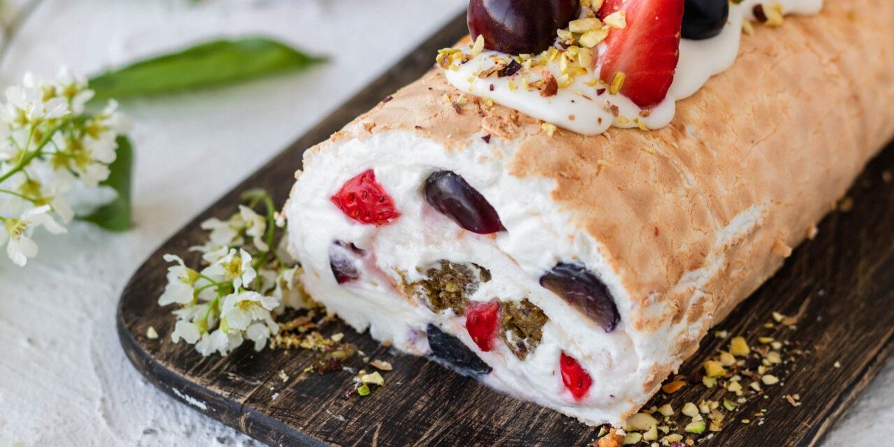 Сладкие рулеты: лучшие рецепты, которые стоит сохранить в закладки